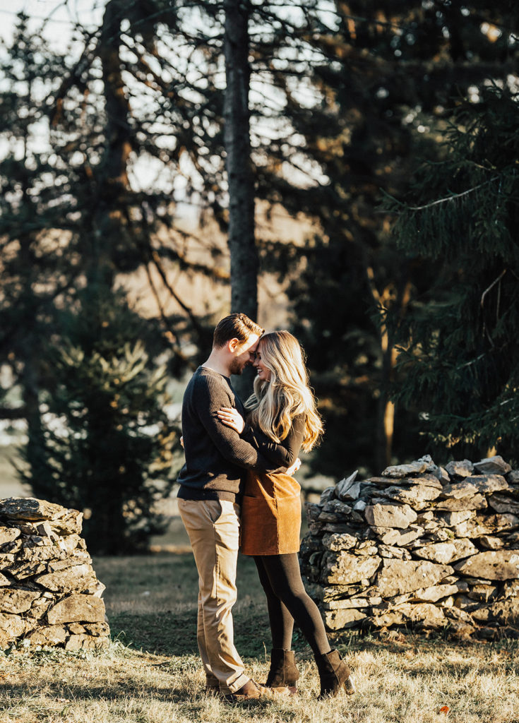 Virginia Christmas Session - Hailey & Daniel - Rachel Yearick Photography