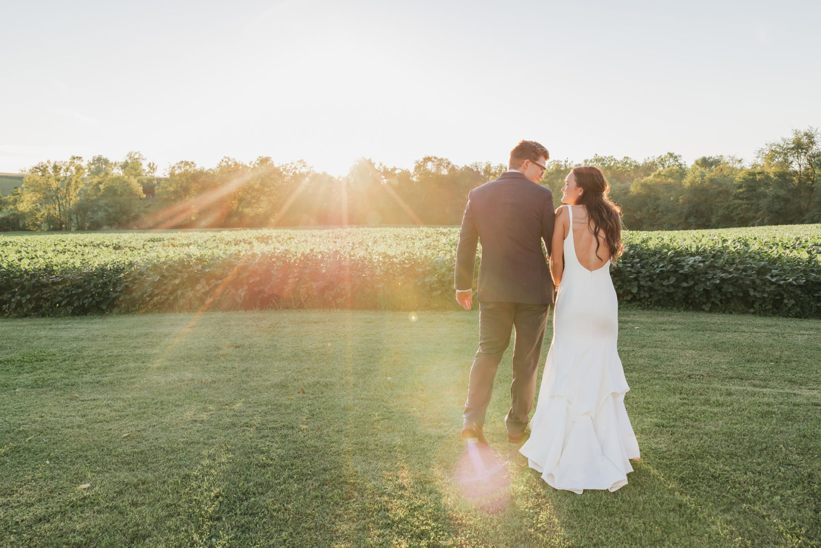 What to Look For When Choosing Between Christian Wedding Photographers ...