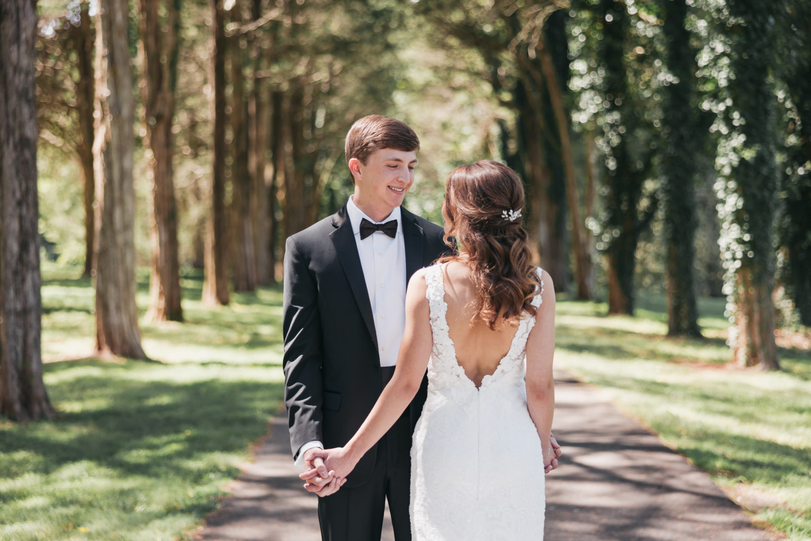 6 Reasons to Consider Timeless Wedding Photography - Rachel Yearick ...