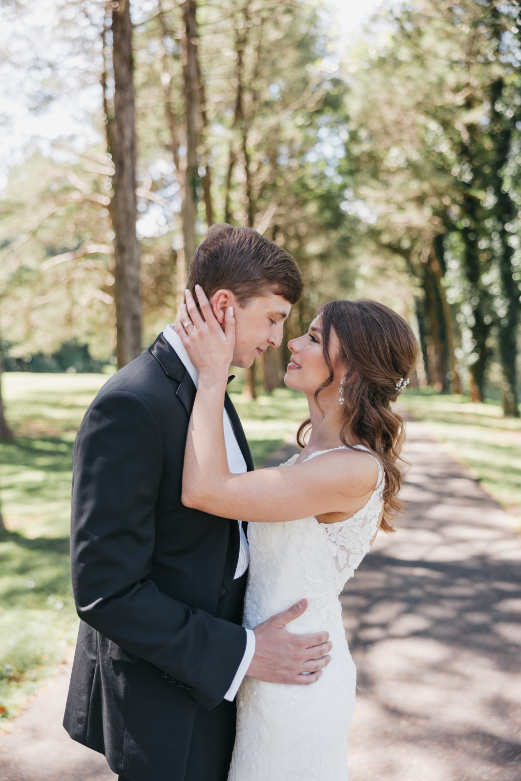 6 Reasons to Consider Timeless Wedding Photography - Rachel Yearick ...