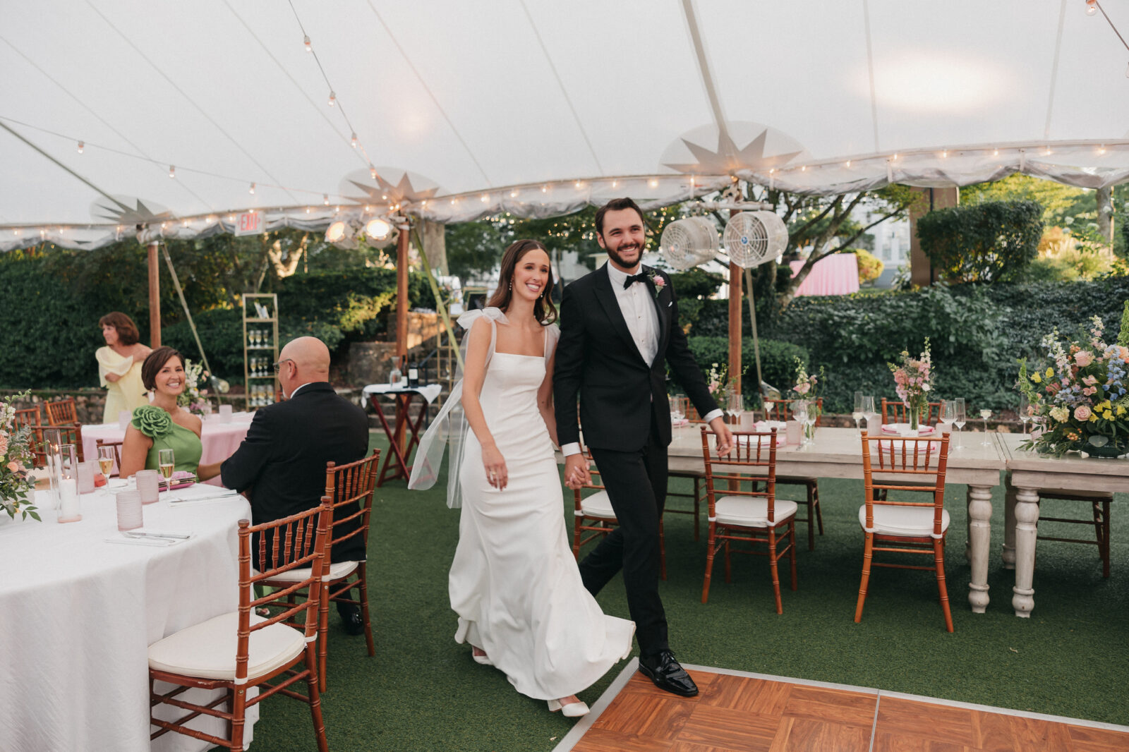 Emily & Heyward’s Dreamy Summer Wedding at Keswick Vineyards | A Floral ...
